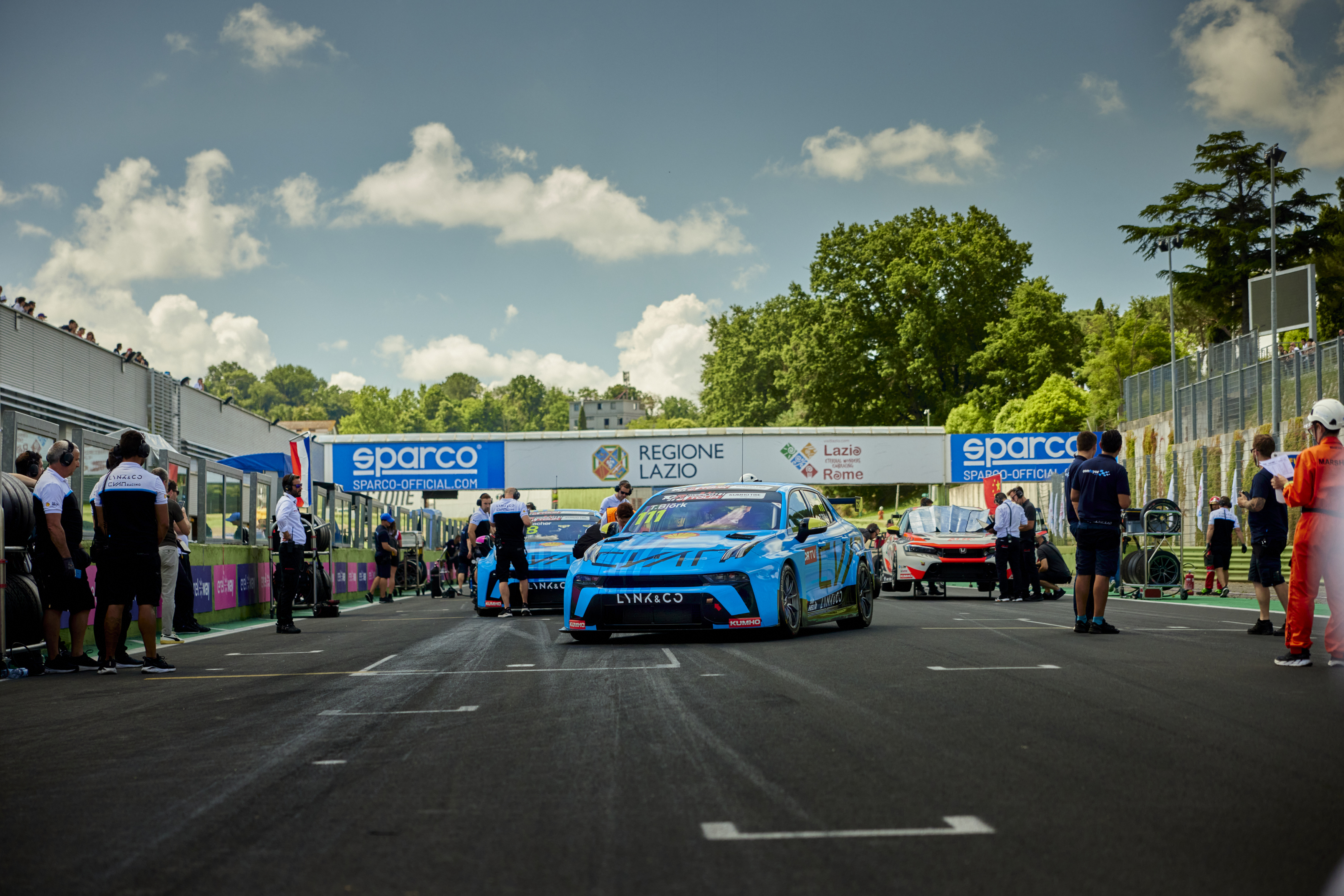 Vallelunga kicks off intense KUMHO FIA TCR World Tour season for Lynk ...
