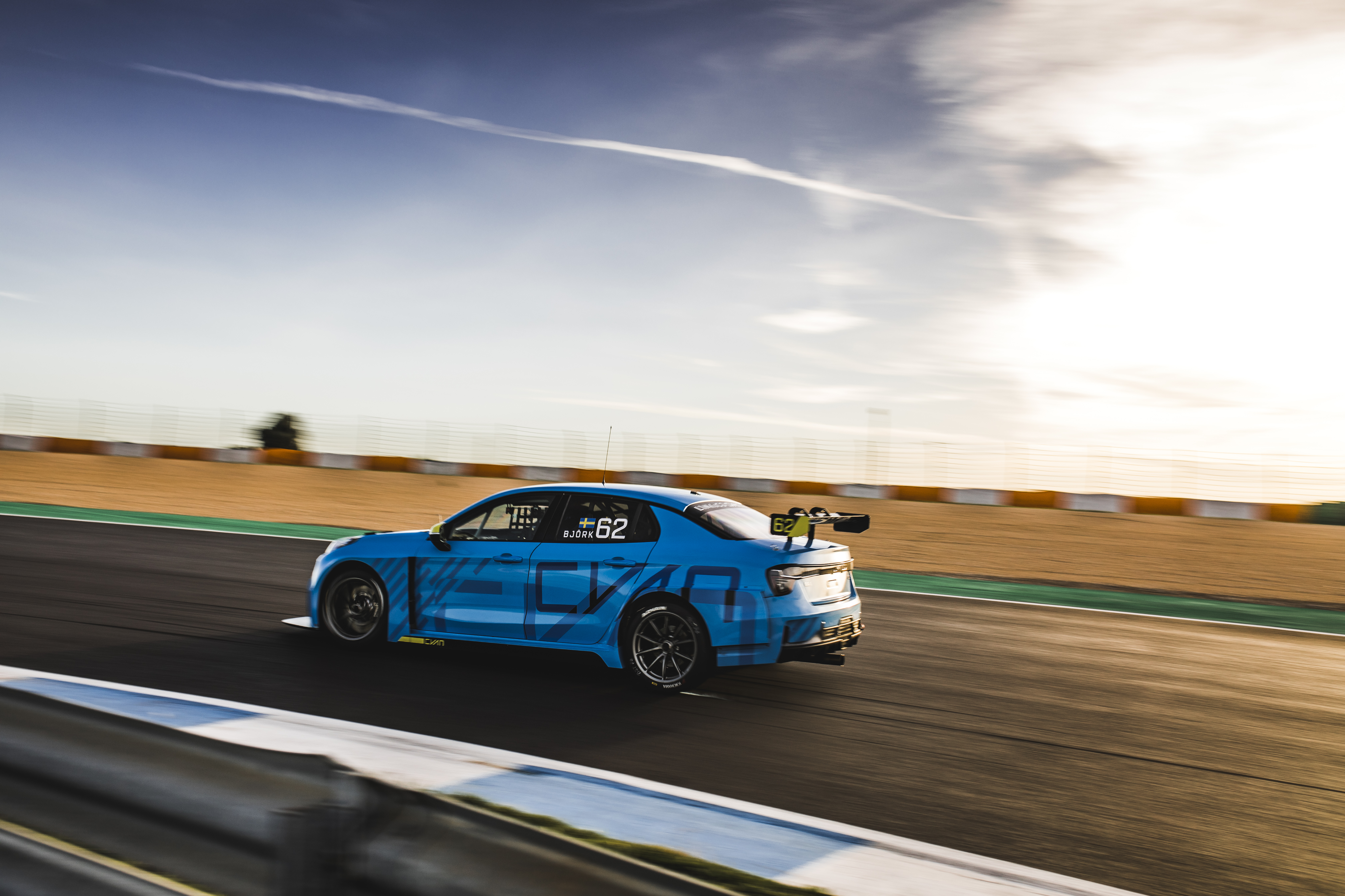 VIDEO: The stars of Lynk & Co Cyan Racing | Cyan Racing