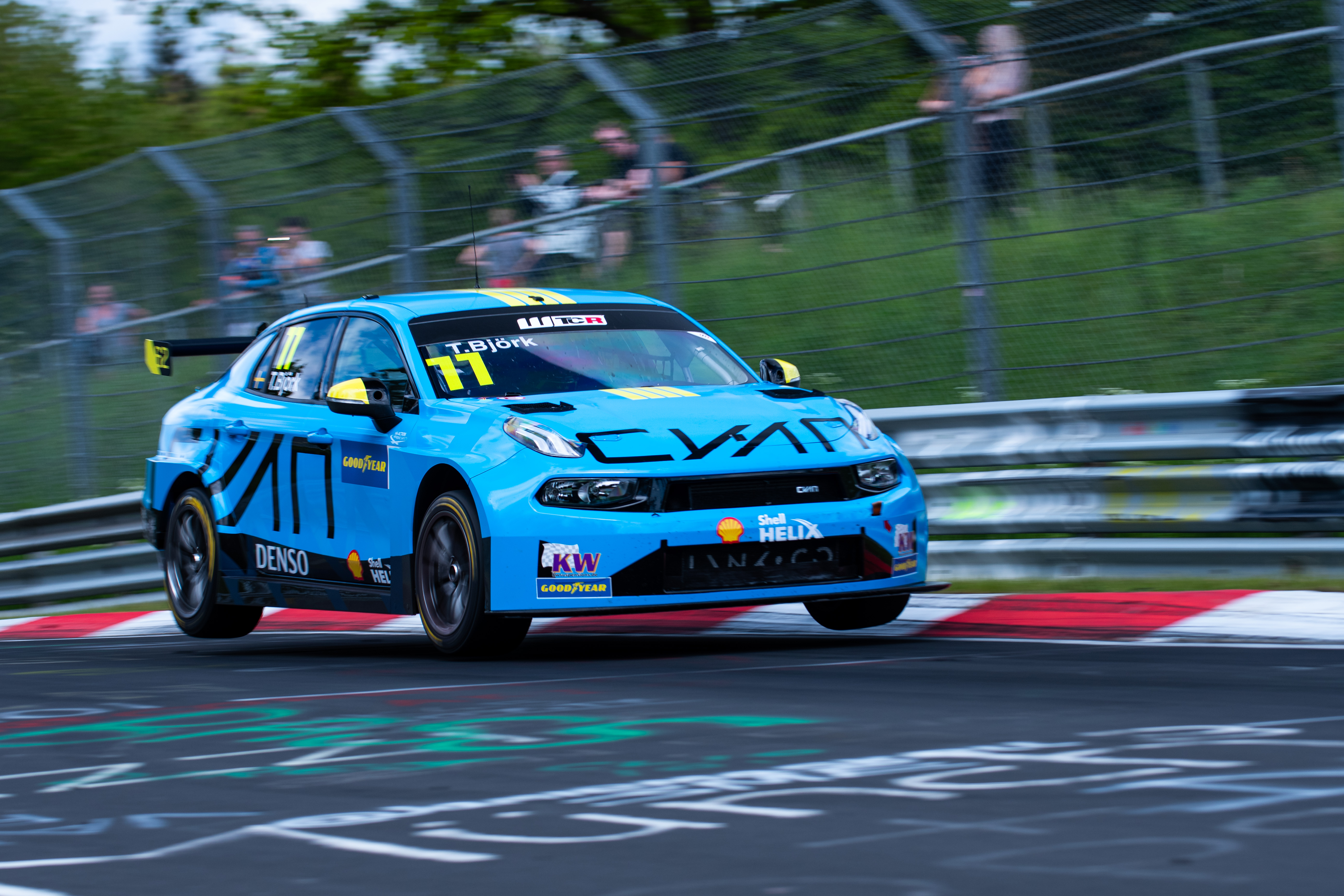Quarter of a million fans flock as Lynk & Co Cyan Racing heads to ...